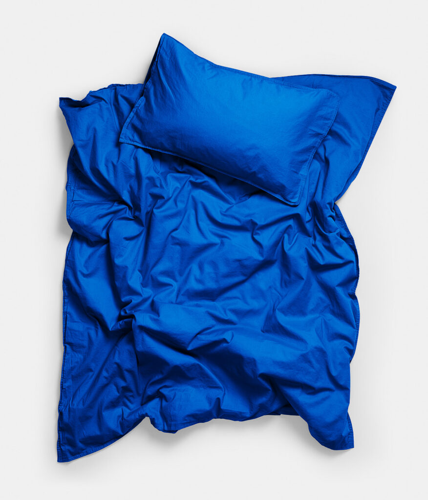 Cobalt blue bed set for cot and crib in organic cotton