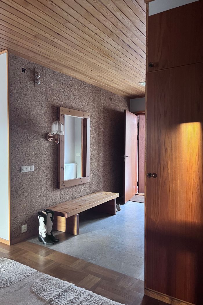 How to decorate a 70s house