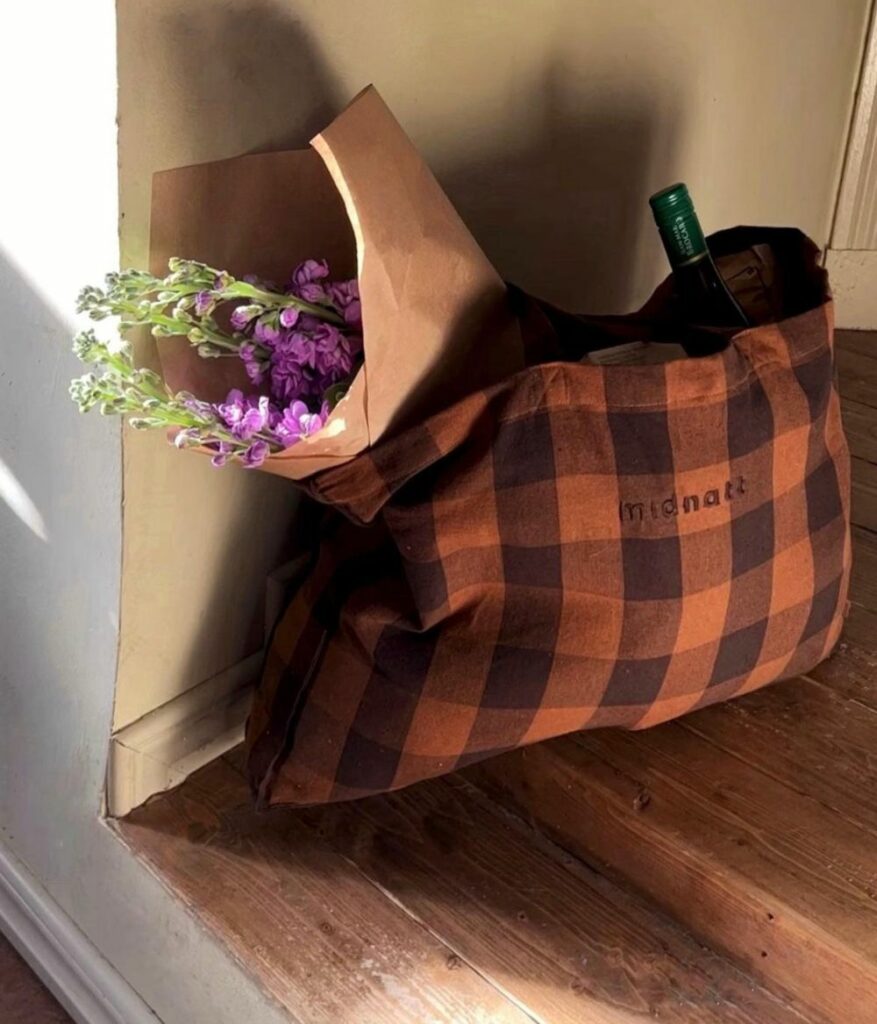 Brown checked tote bag in recycled cotton