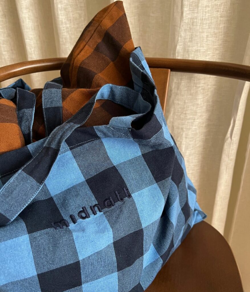 Blue checked tote bag in recycled cotton
